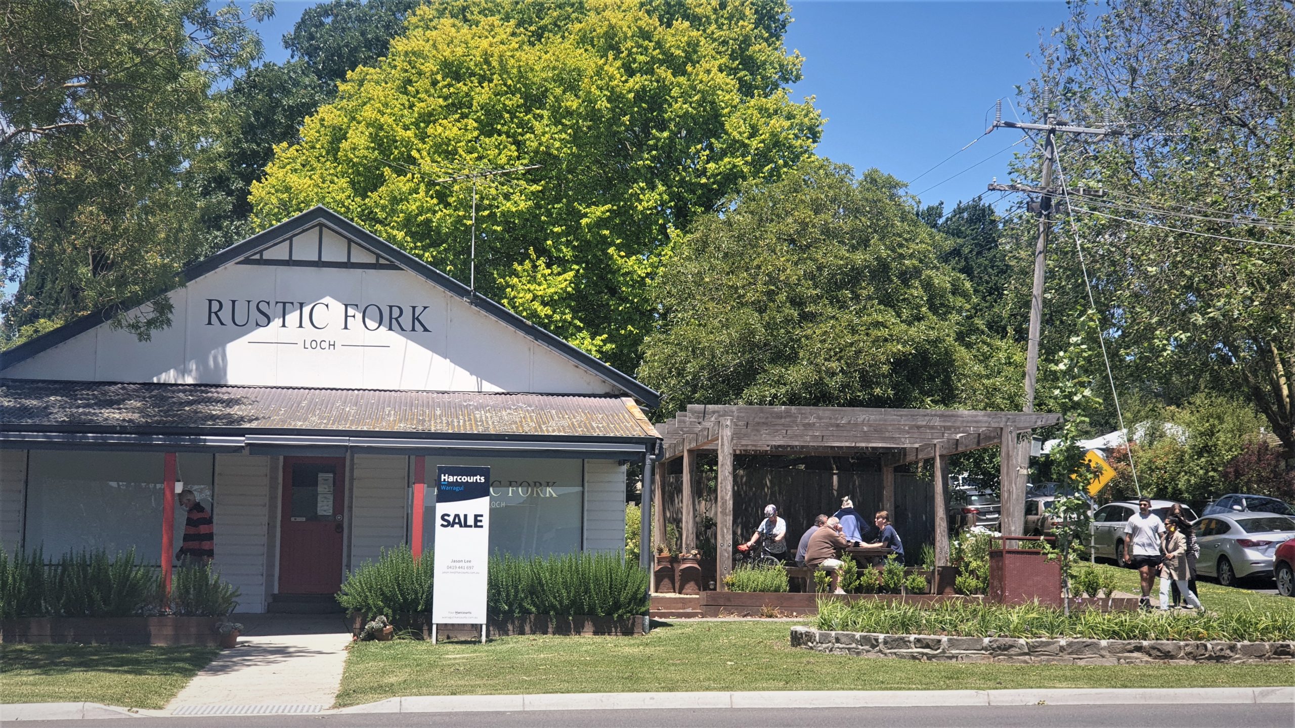 The lively little town of Loch Village - South Gippsland